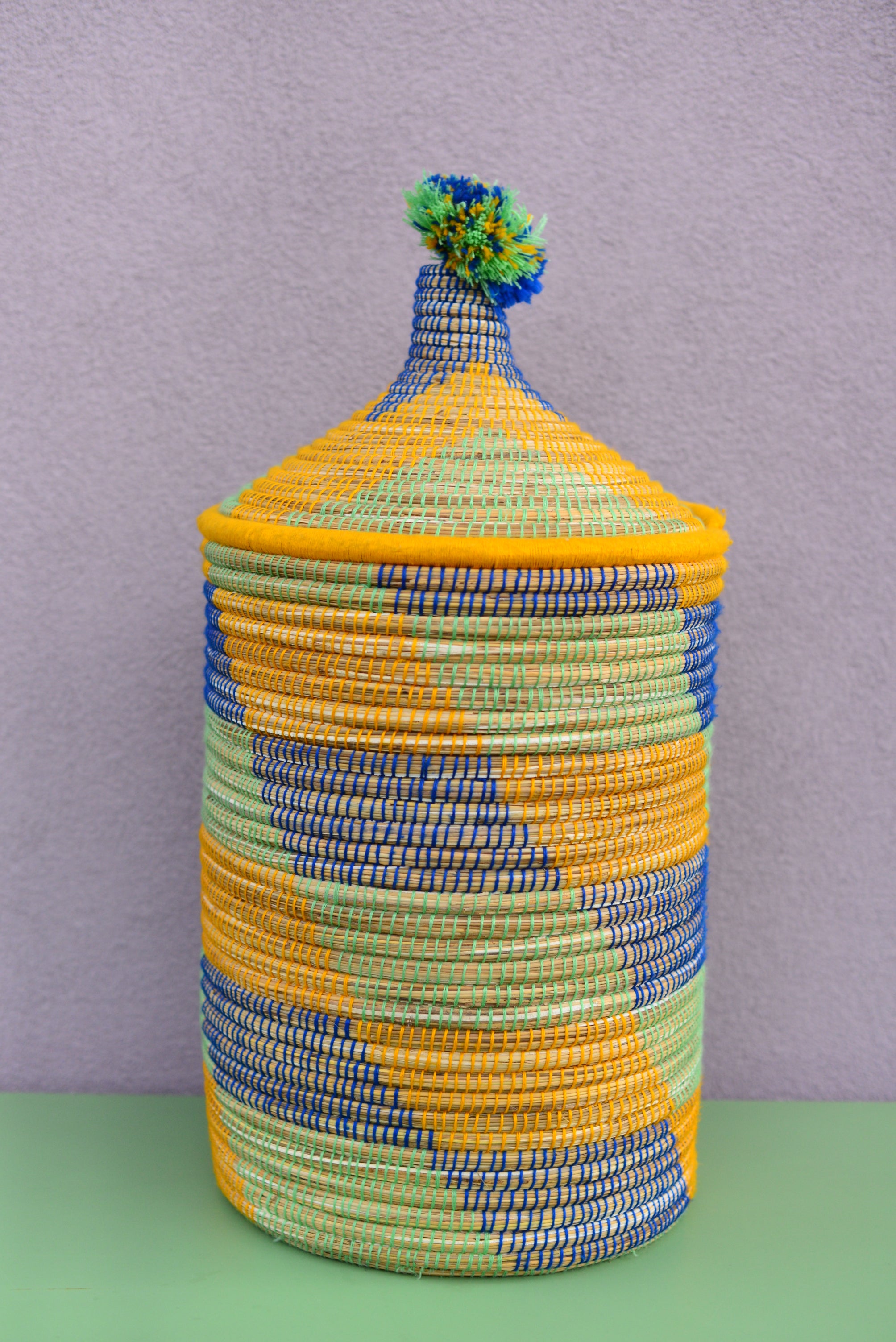 Panier à linge coloré avec couvercle – Boutique Esprit Weekend